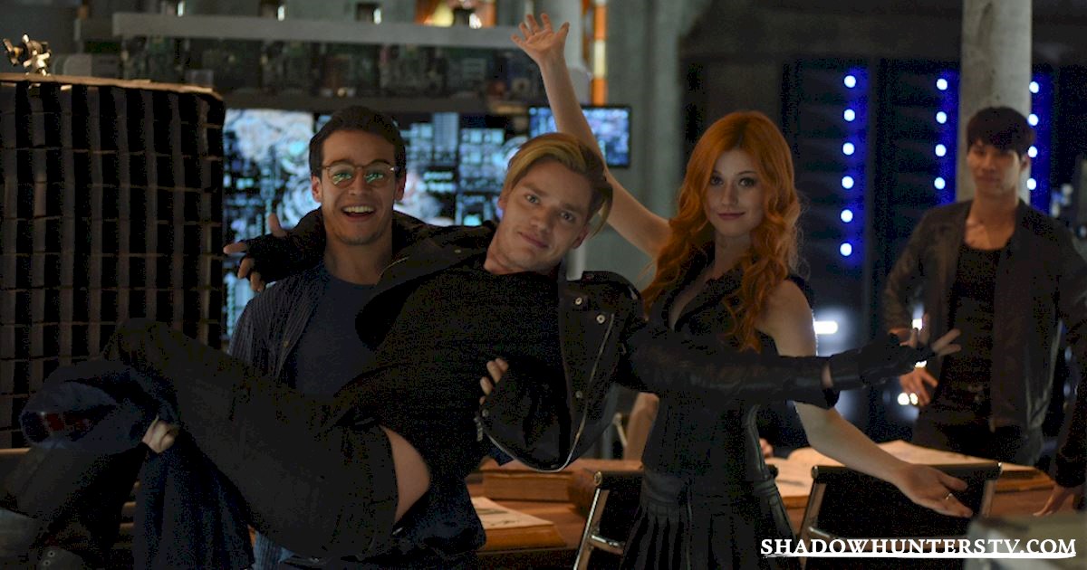 Episode 102: Behind The Scenes Photos! - Shadowhunters | Freeform